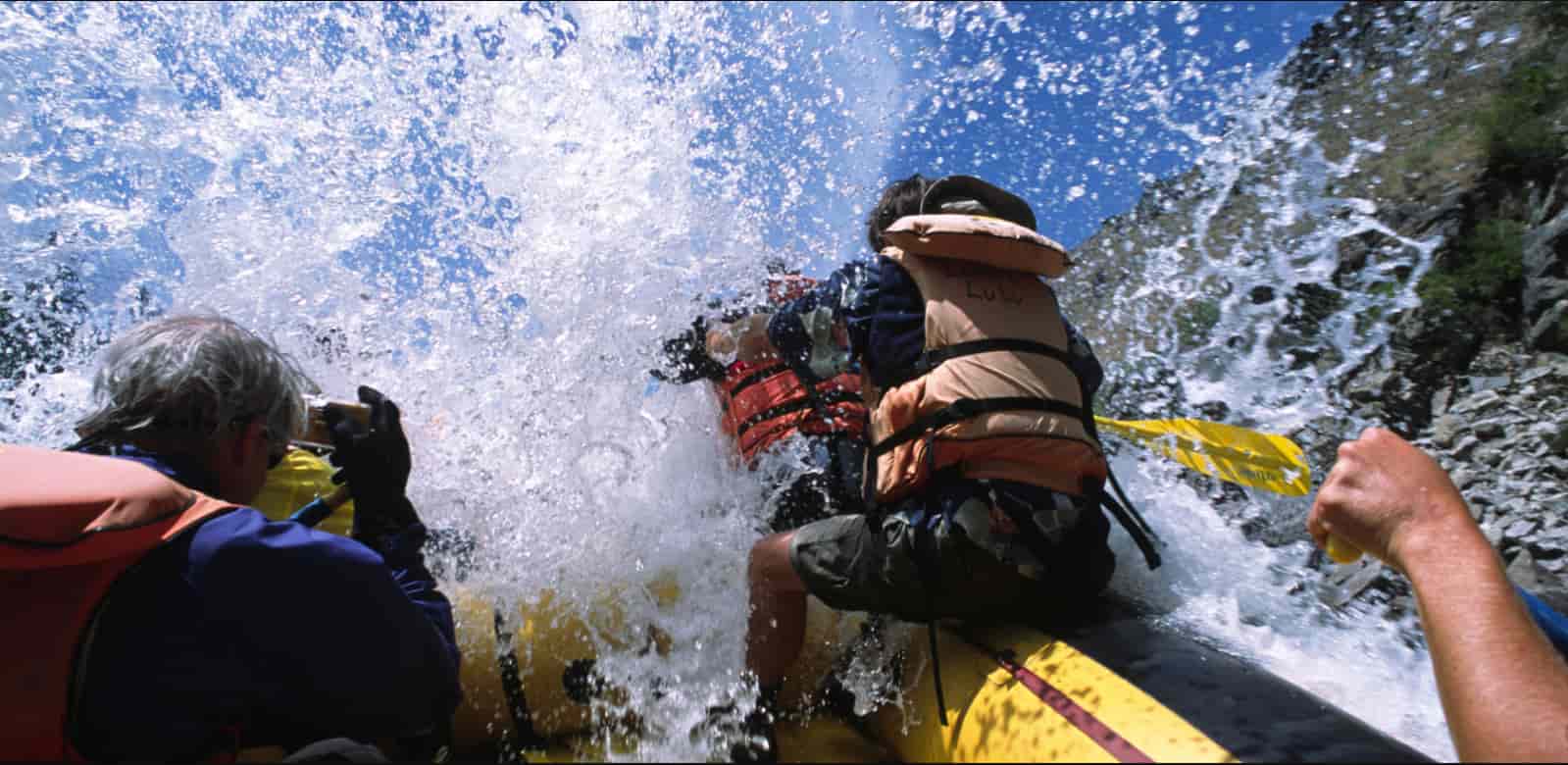 3 Amazing Benefits of Water Rafting in Auckland